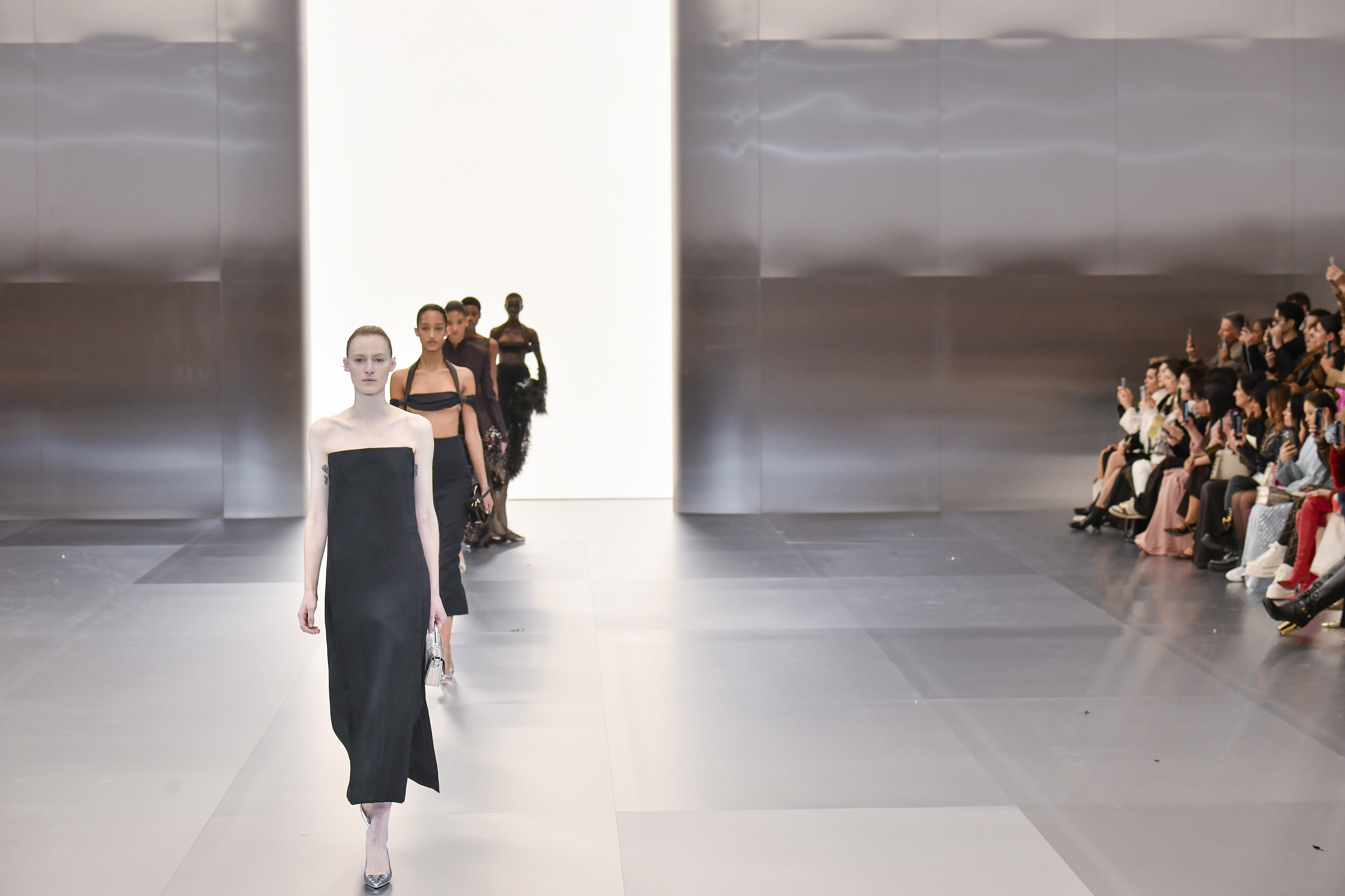 Fendi - Runway - Paris Fashion Week - Haute Couture Spring/Summer 2024 ...