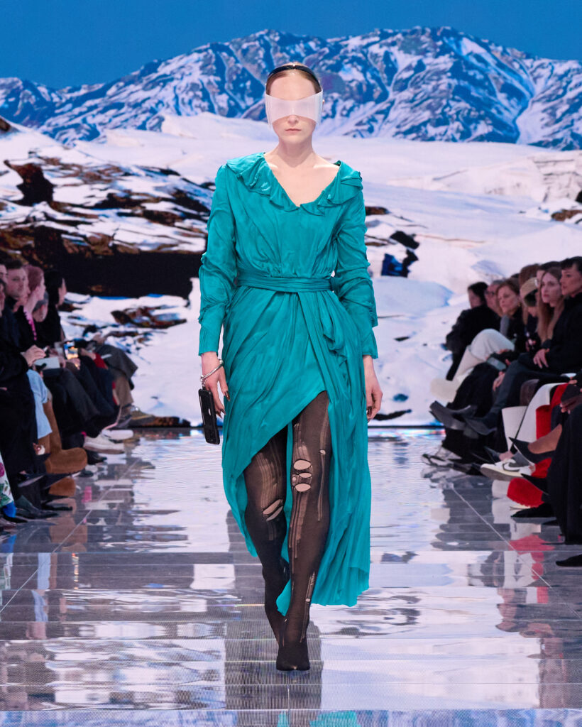 BALENCIAGA WINTER 24 LOOK 14_KAT JAMES - Grazia