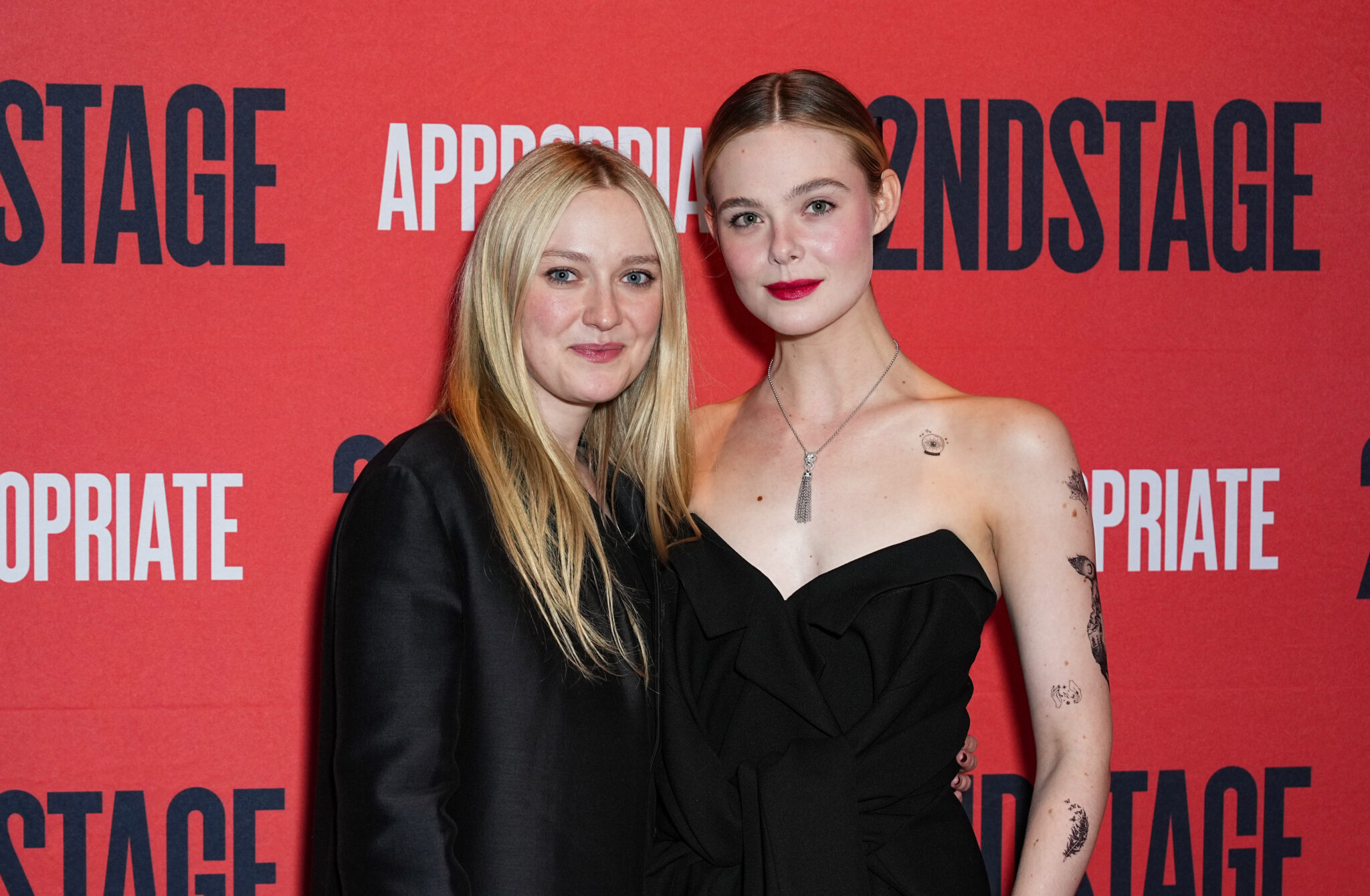 Dakota Fanning & Elle Fanning Show Off Their Sister Style