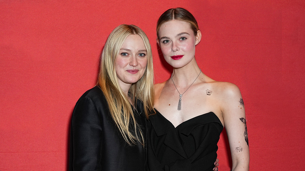 Dakota Fanning & Elle Fanning Show Off Their Sister Style