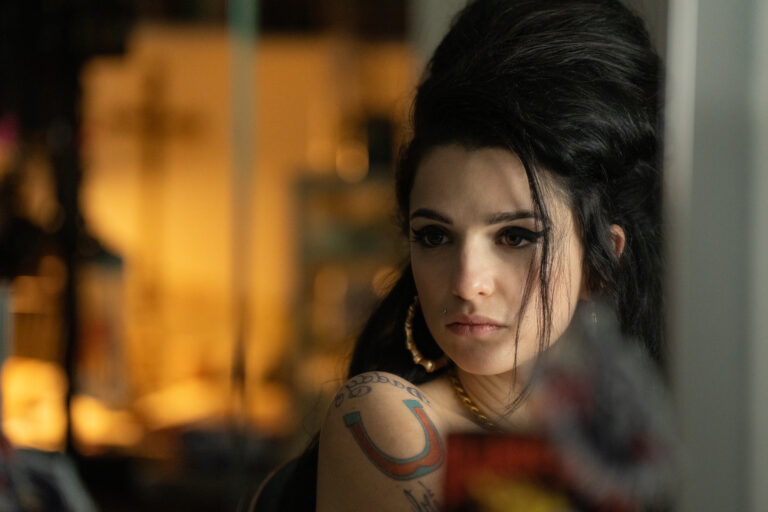 The Exact Eyeliner Amy Winehouse Used For Her Iconic Makeup