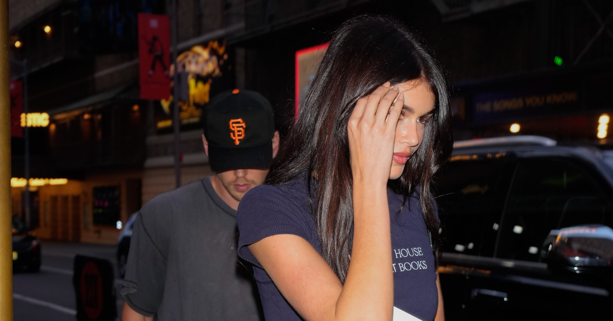 Kaia Gerber Cements The Return Of The Y2K Slogan T-Shirt