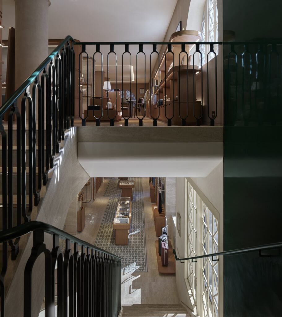 Hermès Delights Clients Old And New With Collins Street Unveil