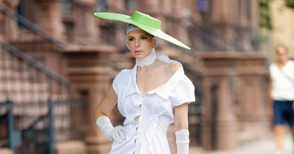 Julia-Fox-Anne-Hathaway-Dress - Grazia